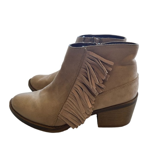 Mossimo Supply Co. | Shoes | Mossimo Supply Co Boots Womens 8 Brown ...